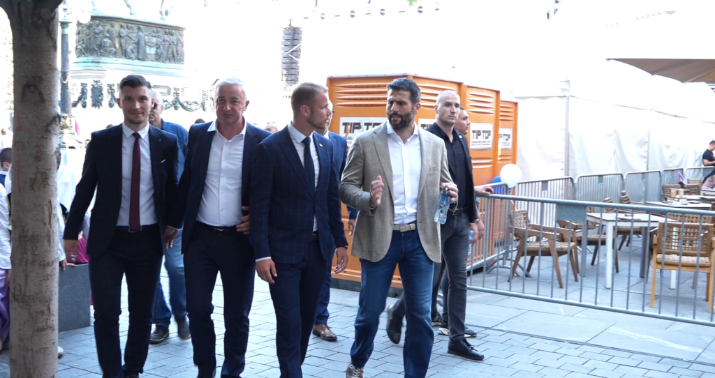 Susret sa gradonačelnikom Beograda: Stanivuković se sastao sa ...